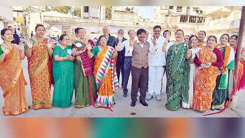 કચ્છમિત્ર સમાચાર :: Kutchmitra A leading Gujarati Newspaper from Kutch